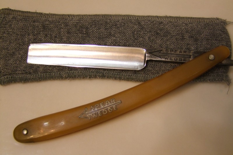 trying small wedge razor | TheShaveDen